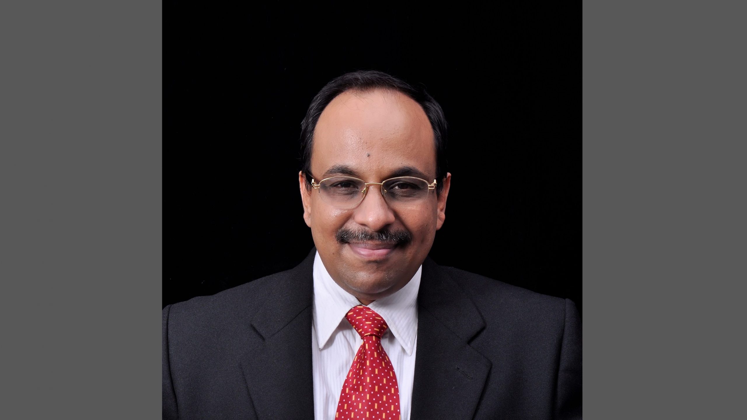 An Author. An Inspiration. Here’s the Story of Puneet Mathur - Founder Magazine